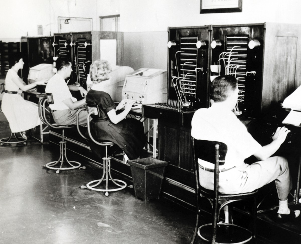 Χειριστές Telex, Μουσείο Τηλεπικοινωνιών ΟΤΕ - Αρχαιολογία Online