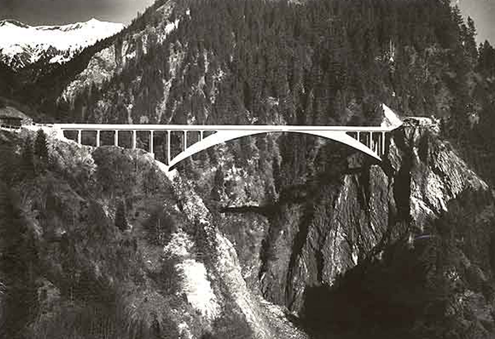 Η εξέλιξη της δομικής μορφής στις γέφυρες του Robert Maillart