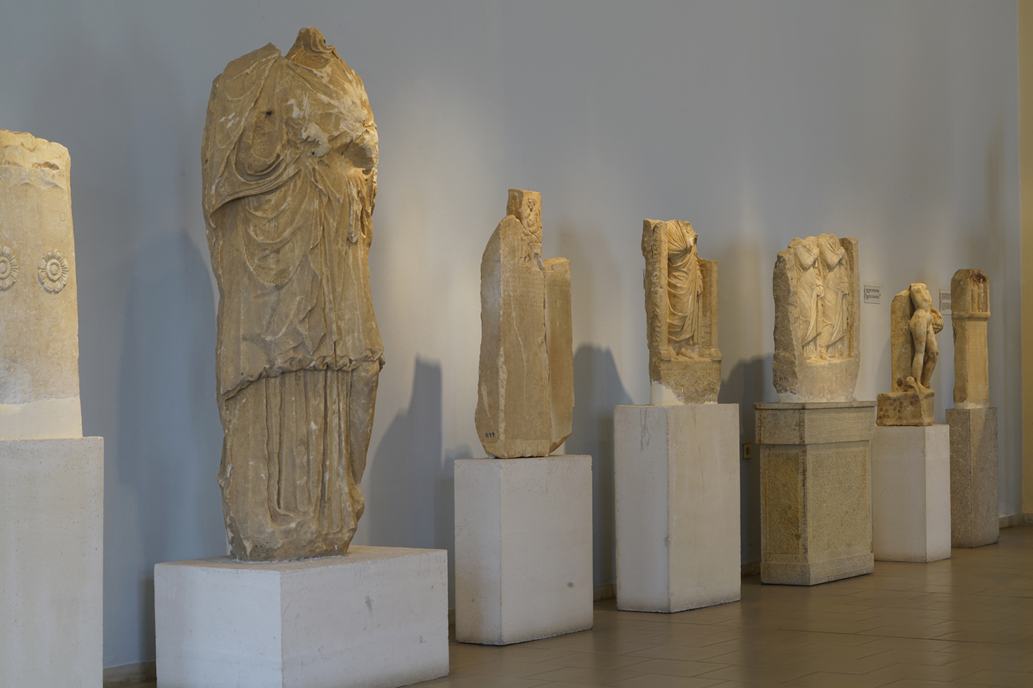 Επιτύμβιες στήλες των κλασικών, ελληνιστικών & ρωμαϊκών χρόνων ...